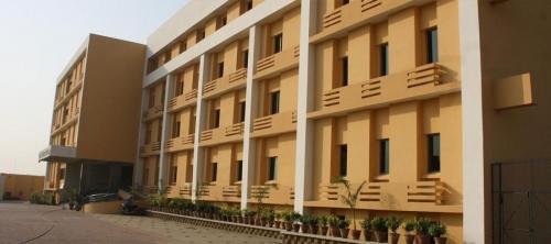 United Medical & Dental College
